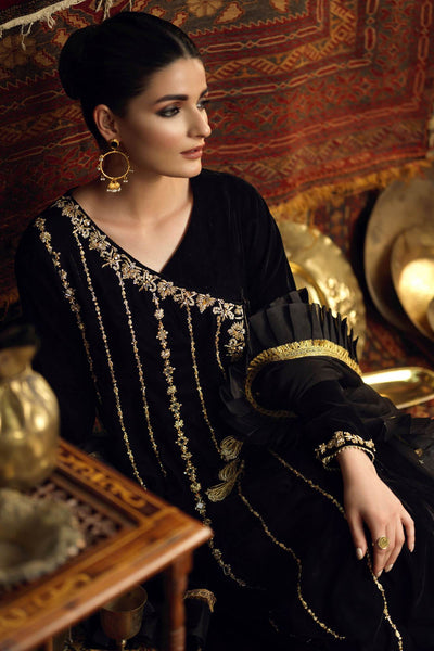 Naghma (Three Piece)-Restocked – Zaaviay Global